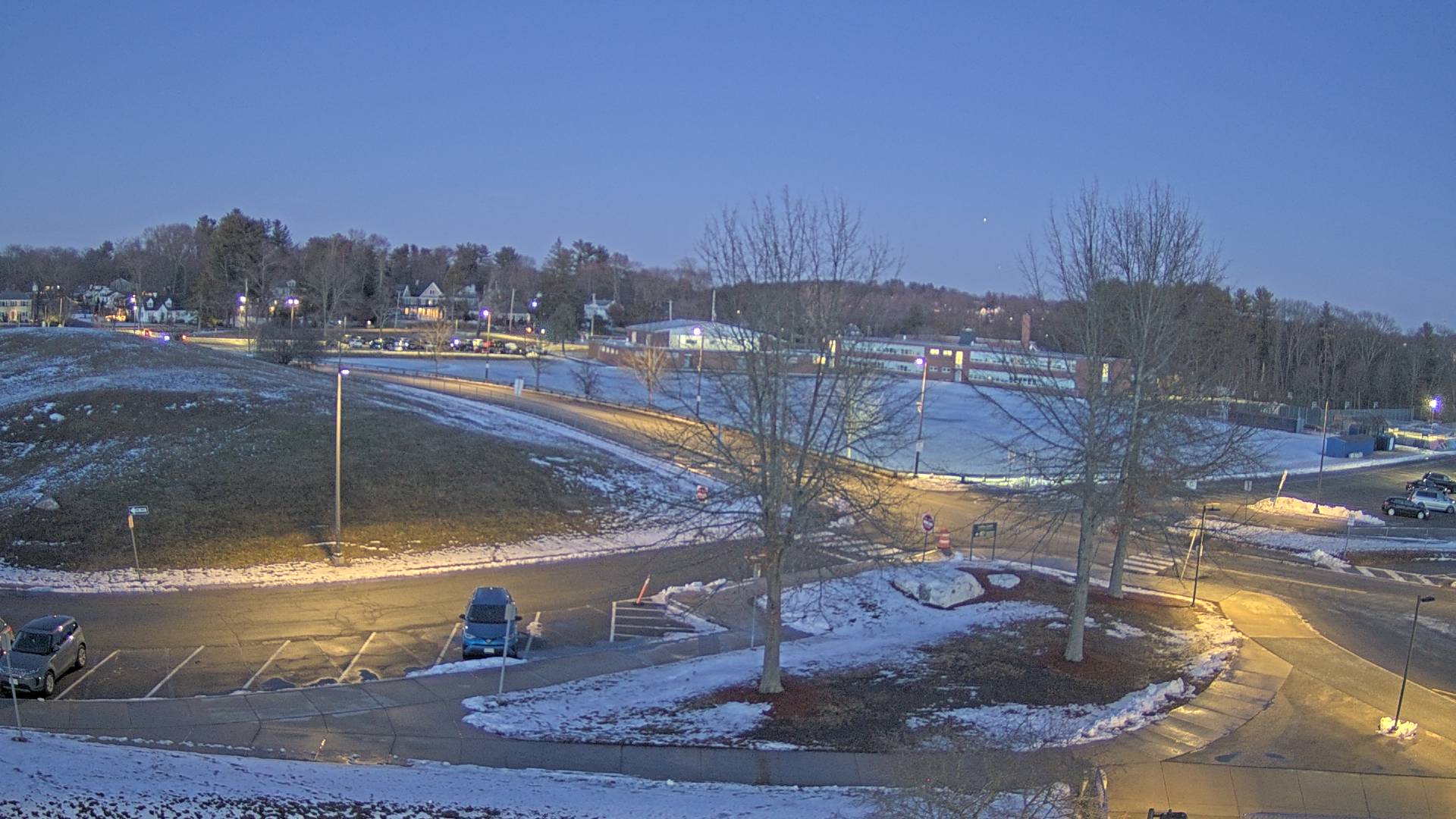 Andover SHS Live Weather Cam - 24 Hr Weather Replay - Andover ...