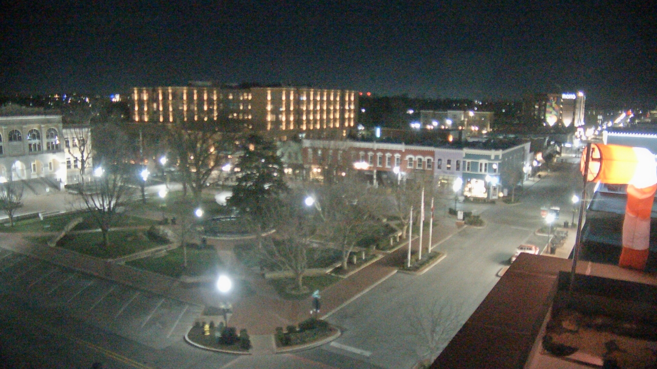 Walton s 5 & 10 Live Weather Cam - 24 Hr Weather Replay - Bentonville ...