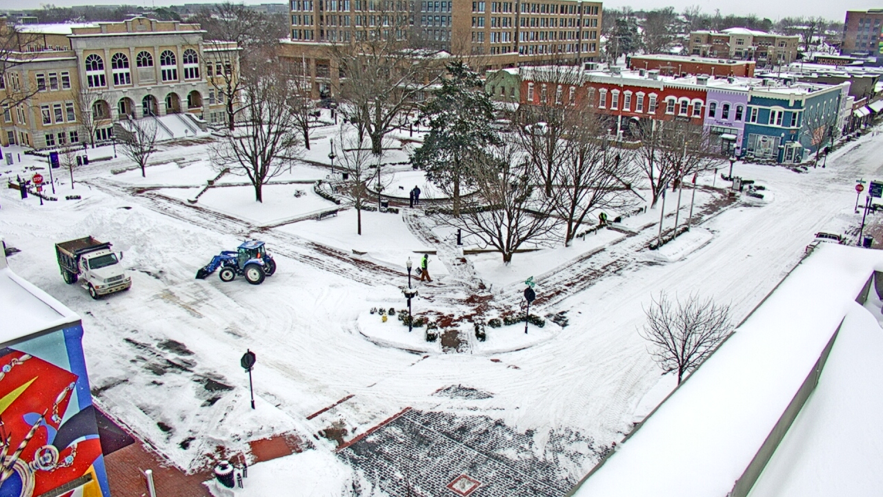 Walton s 5 & 10 Live Weather Cam - 24 Hr Weather Replay - Bentonville ...