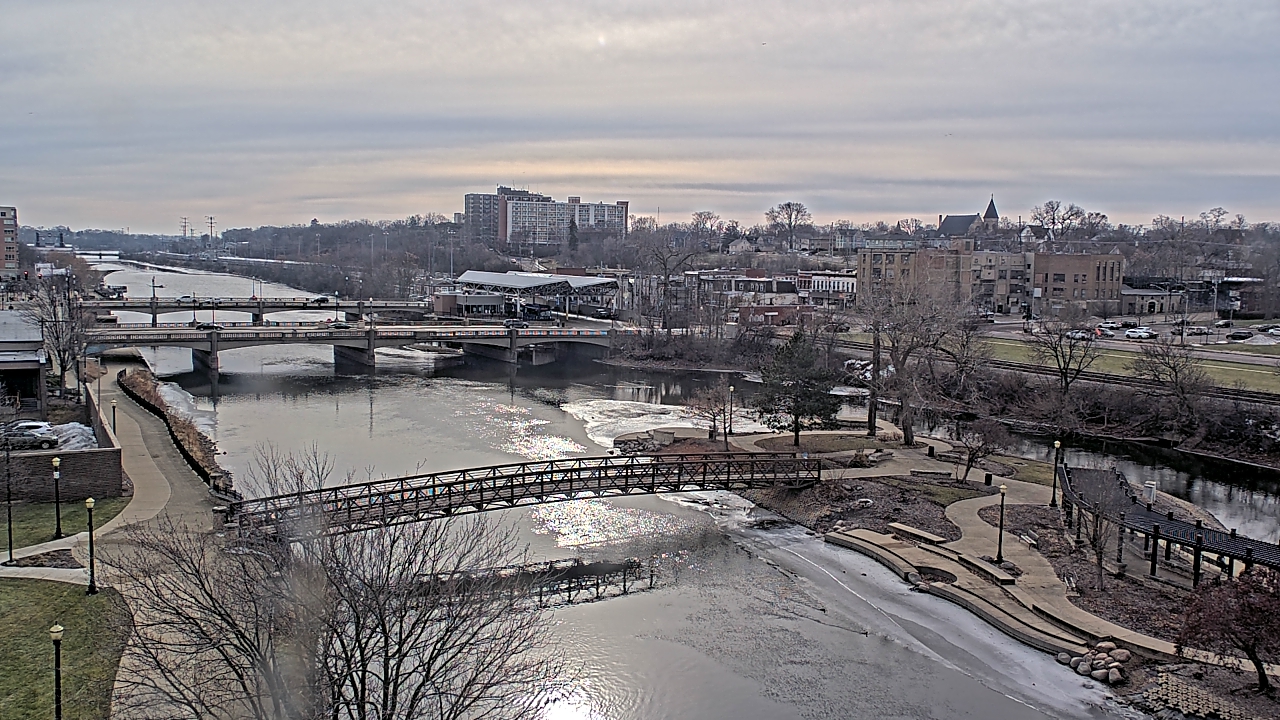 City of Elgin Live Weather Cam - 24 Hr Weather Replay - Elgin, Illinois ...