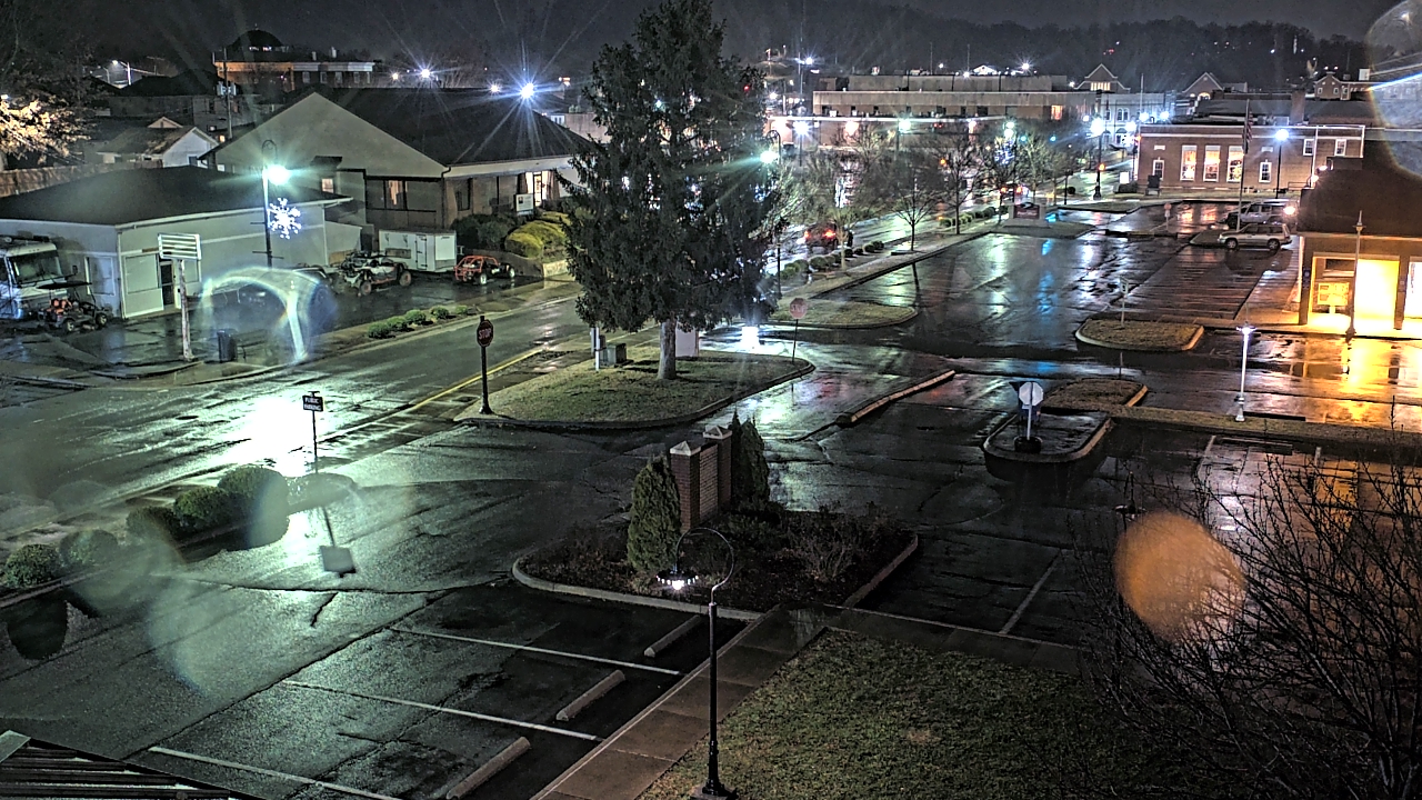 Erwin Town Hall Live Weather Cam - 24 Hr Weather Replay - Erwin, Tennessee | WeatherBug