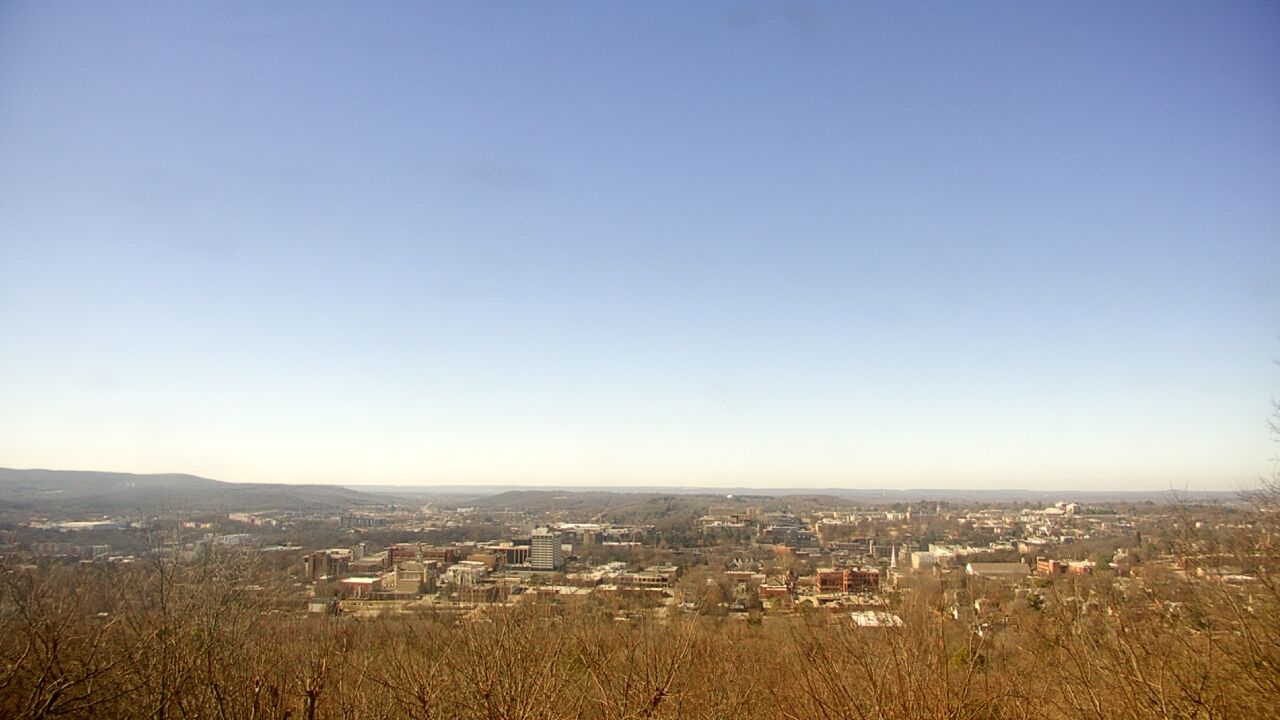Mt. Sequoyah Live Weather Cam - 24 Hr Weather Replay - Fayetteville ...
