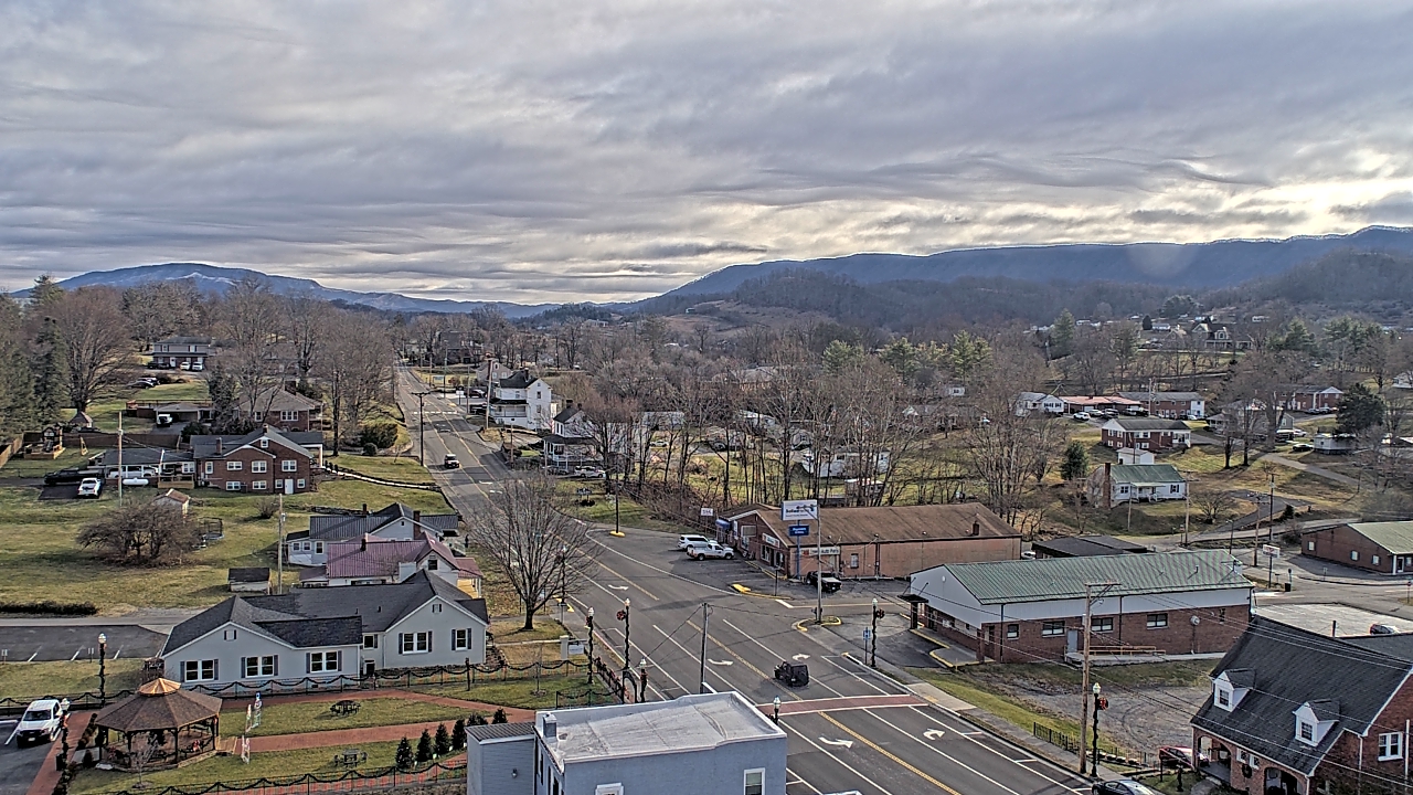 Russell County Courthouse Live Weather Cam - 24 Hr Weather Replay ...