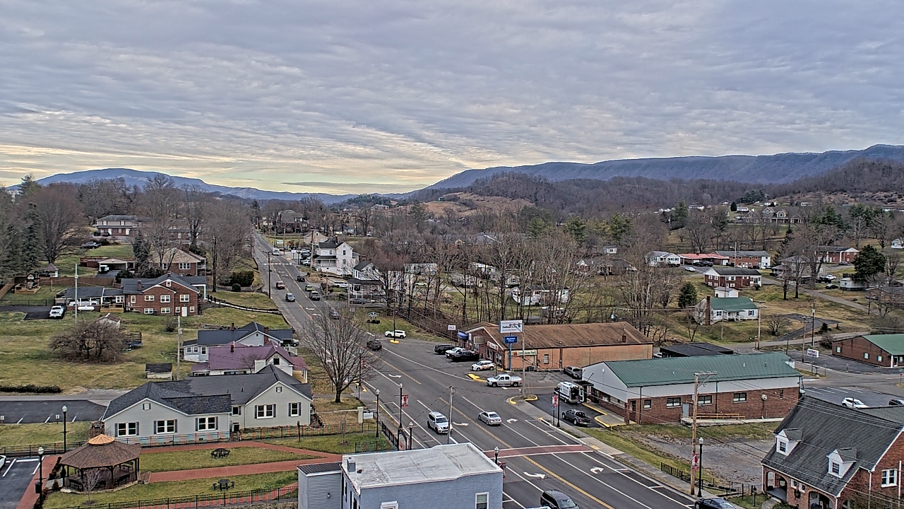Russell County Courthouse Live Weather Cam - 24 Hr Weather Replay ...