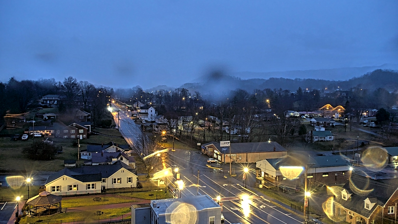 Russell County Courthouse Live Weather Cam - 24 Hr Weather Replay ...