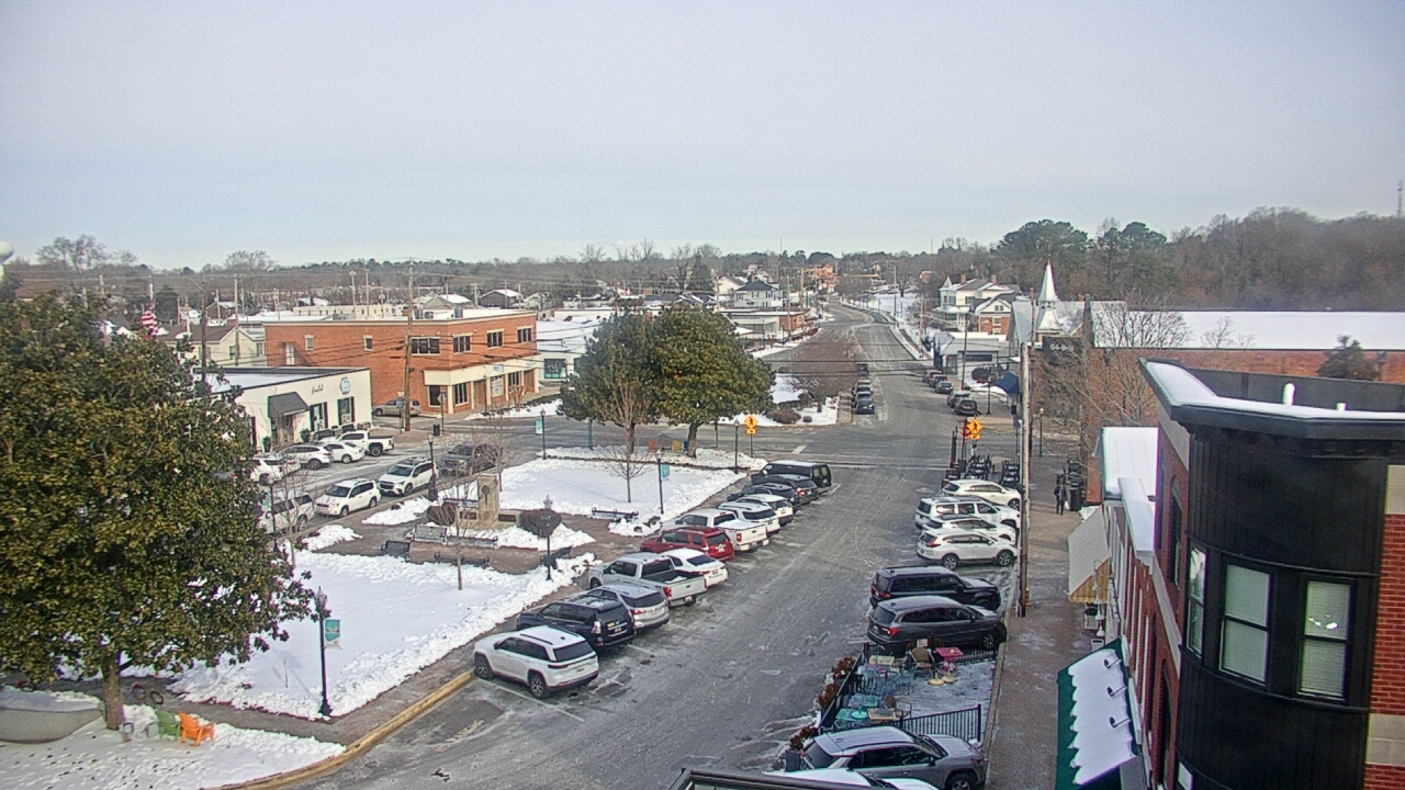 Drury Building Live Weather Cam - 24 Hr Weather Replay - Leonardtown ...