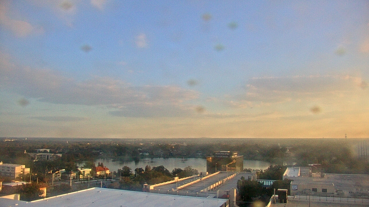 Midflorida Credit Union Live Weather Cam - 24 Hr Weather Replay ...