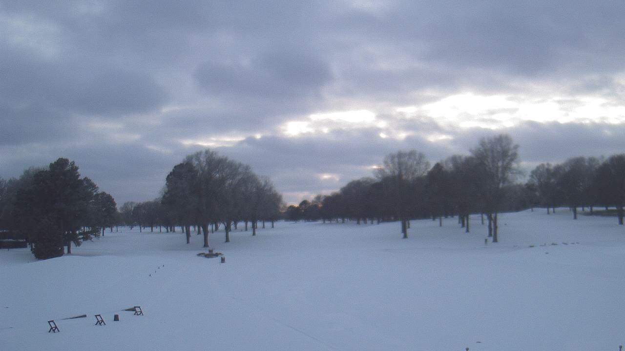 Windyke Country Club Live Weather Cam - 24 Hr Weather Replay - Memphis ...