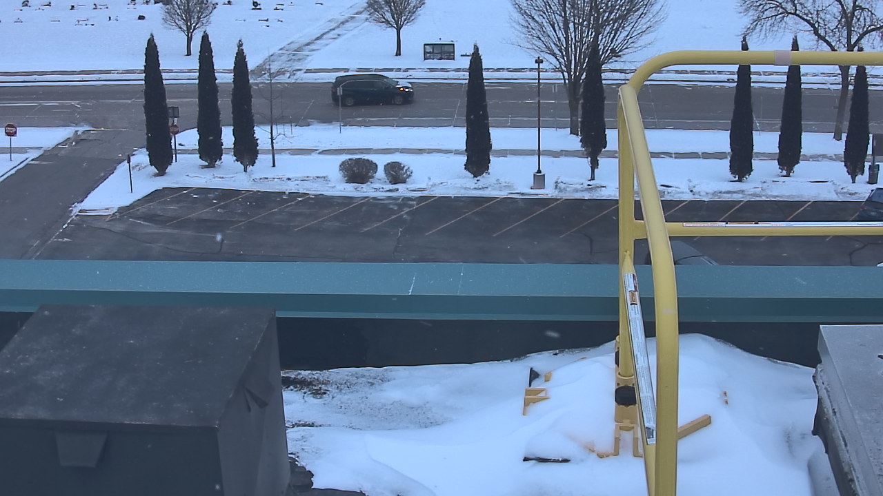 North HS Live Weather Cam - 24 Hr Weather Replay - Sheboygan, Wisconsin ...