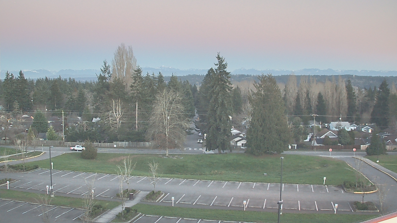 Shorecrest HS Live Weather Cam - 24 Hr Weather Replay - Shoreline ...