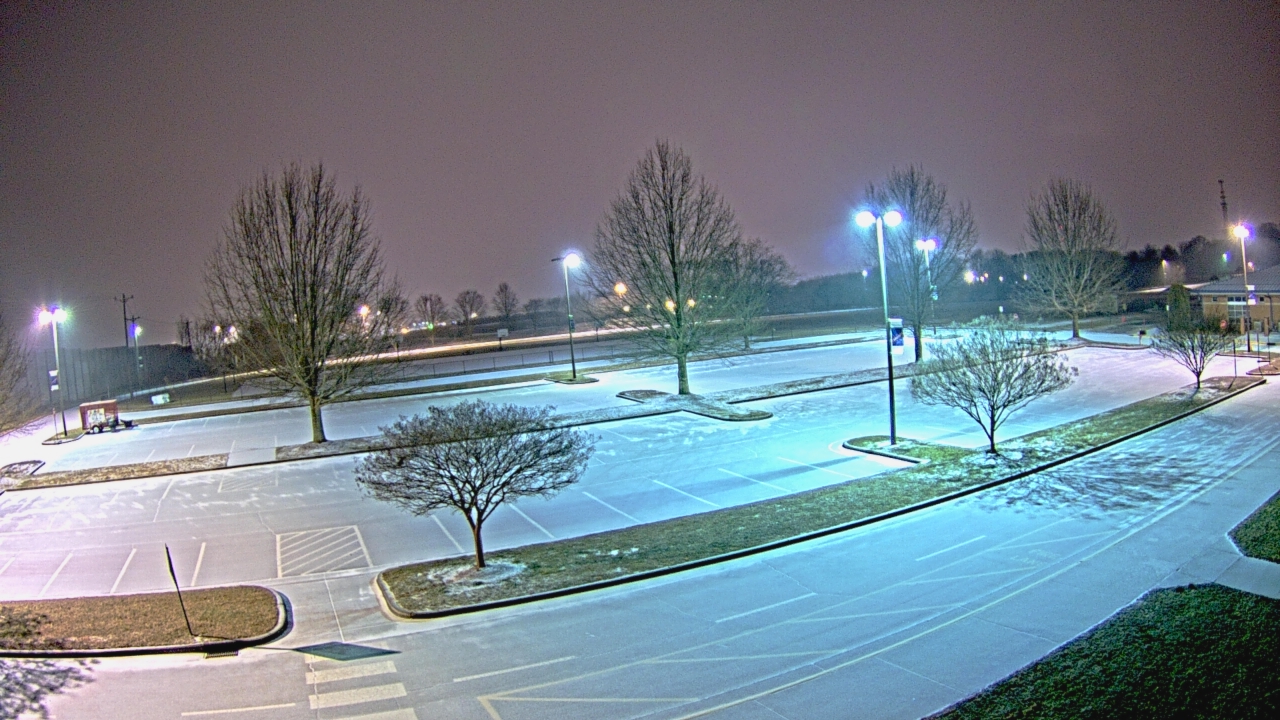 Cloverleaf ES Live Weather Cam - 24 Hr Weather Replay - Statesville ...