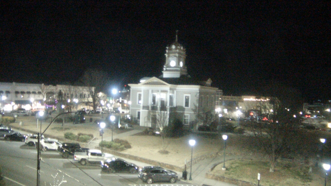 Ervin Building Live Weather Cam - 24 Hr Weather Replay - Morganton ...