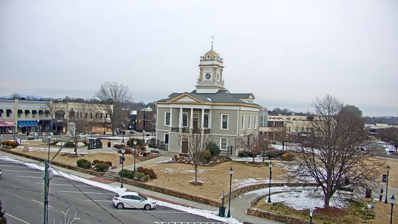 Ervin Building Live Weather Cam - 24 Hr Weather Replay - Morganton ...