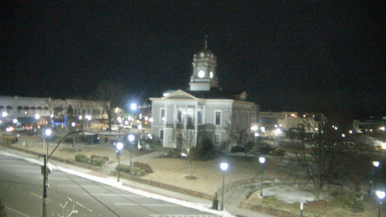 Ervin Building Live Weather Cam - 24 Hr Weather Replay - Morganton ...